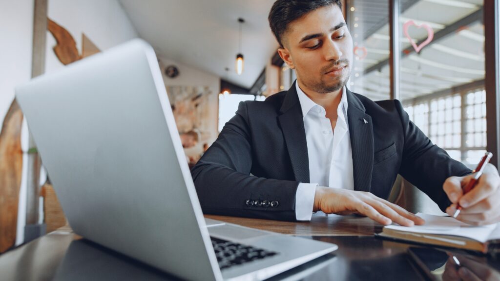 5 Real-World Agile Project Examples For Success